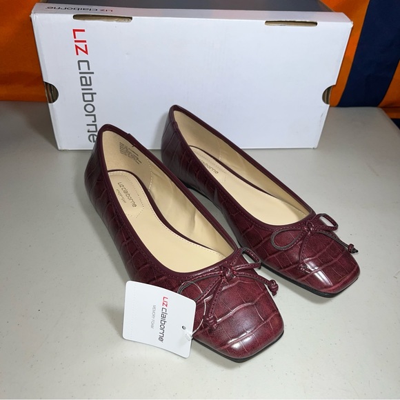Liz Claiborne | Shoes | New Liz Claiborne Wine Croc Memory Foam Flat ...